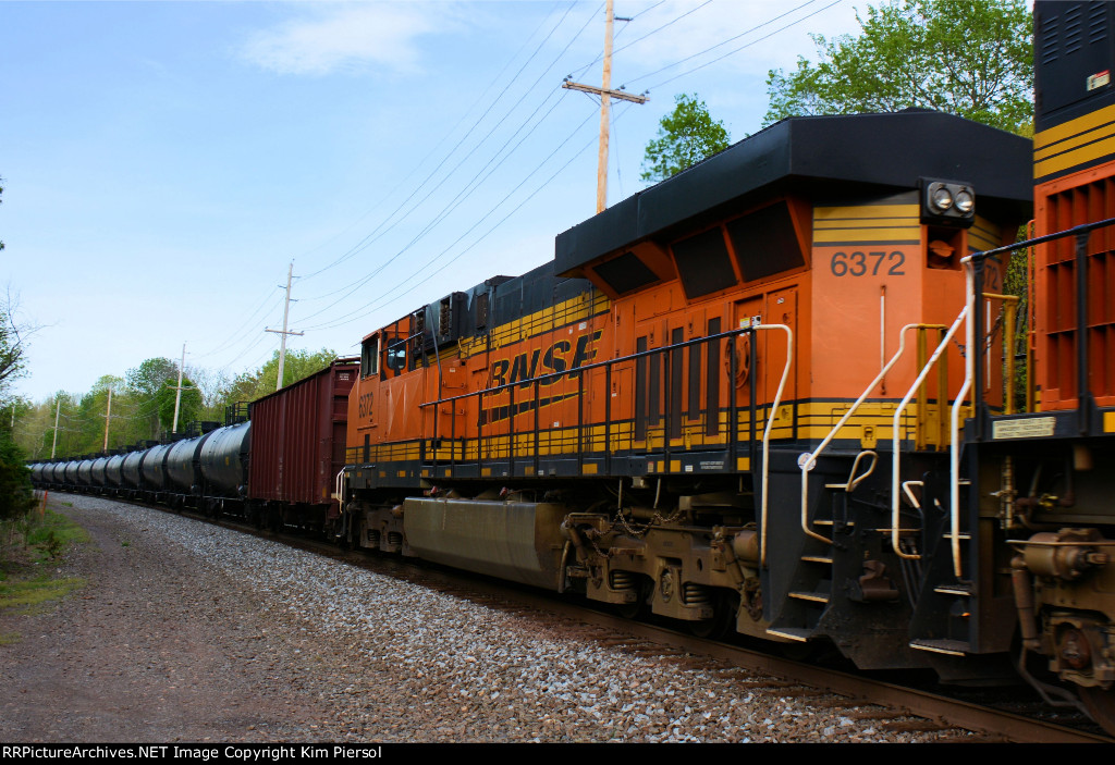 BNSF 6372